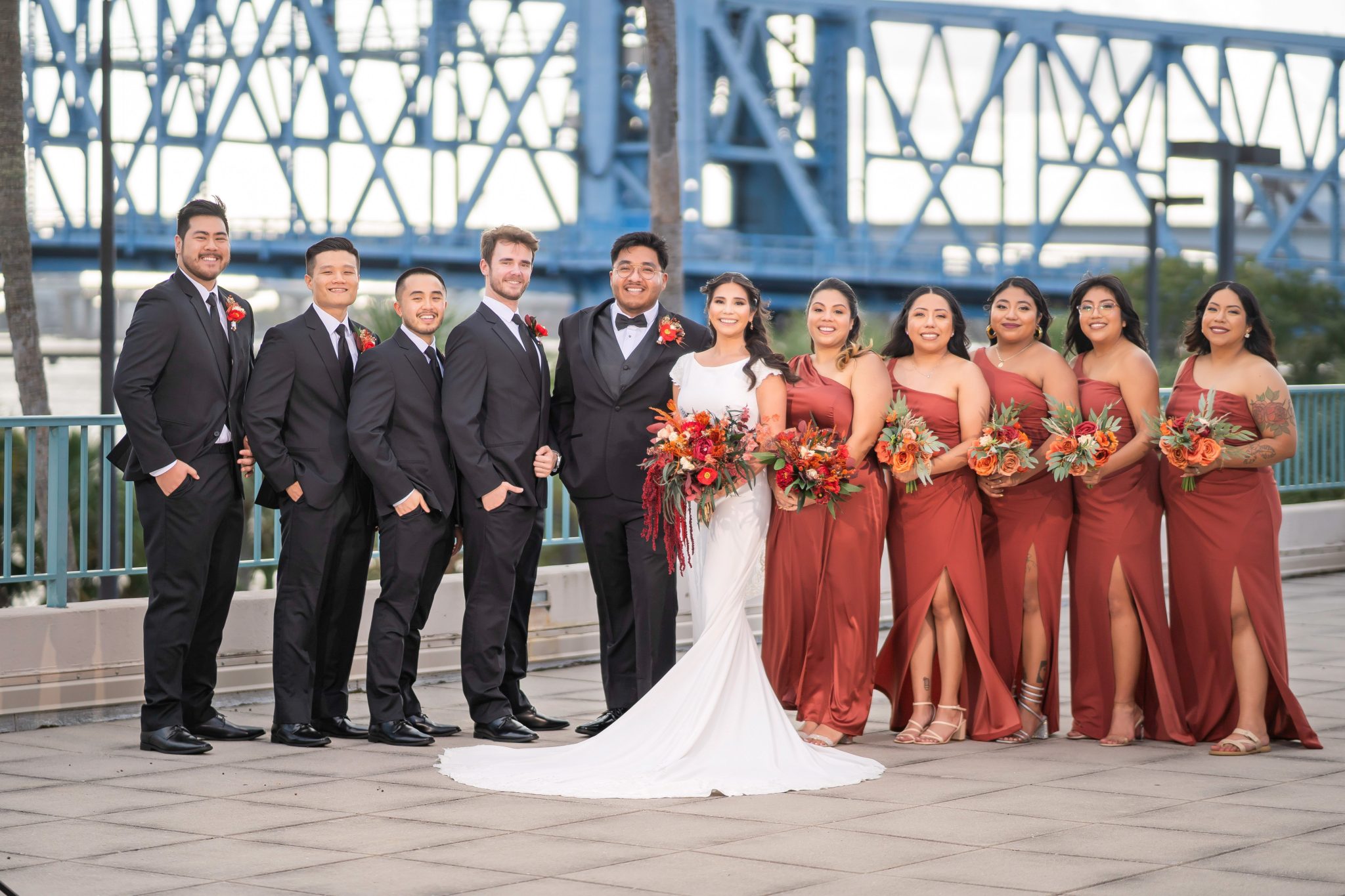 70 Wedding Photo Poses for Bride and Groom: Ultimate Guide to Bridal ...