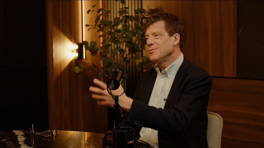 10 Family Photo Session Ideas & Photography Tips